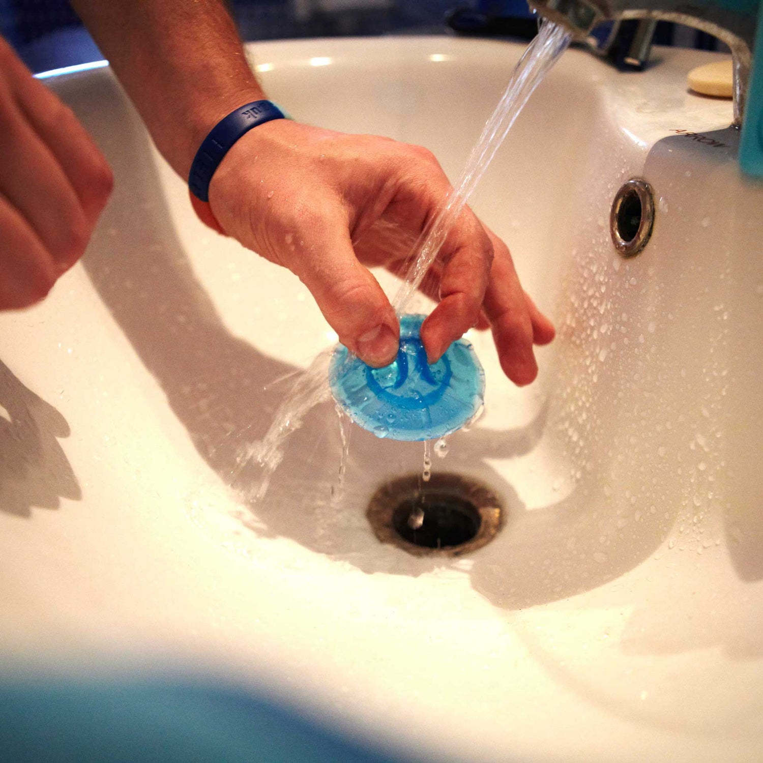 Travel Bath & Sink Plug | Bath Plugs | Lifeventure